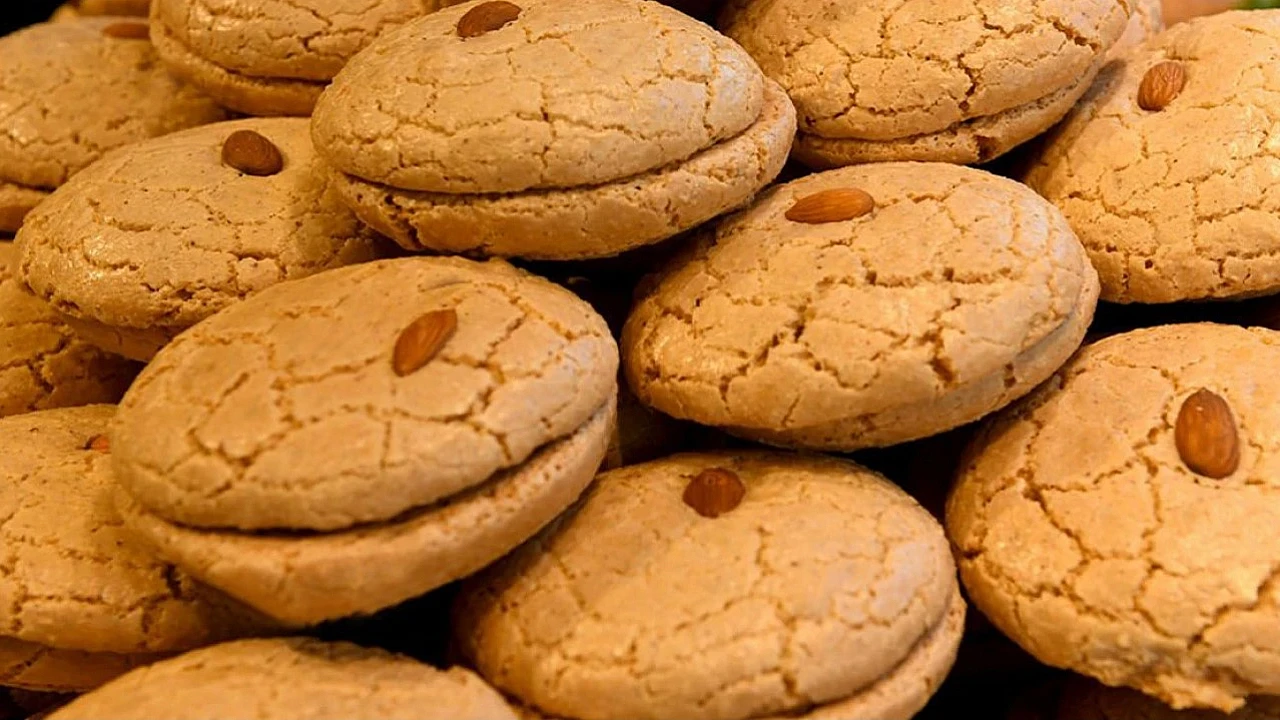 İşte Pratik ve Lezzetli Acıbadem Kurabiye tarifi – Lezzetli Tatlılar ...